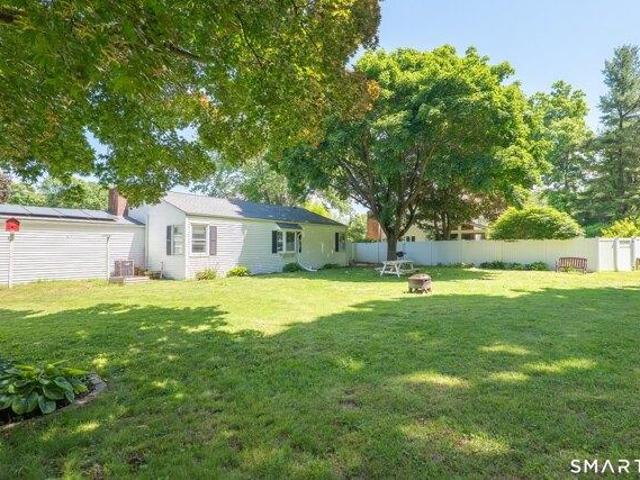 house with 3 bedroom, Bethel CT ES104792330