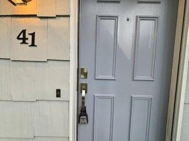 house with 3 bedroom, Bethel CT ES104811079
