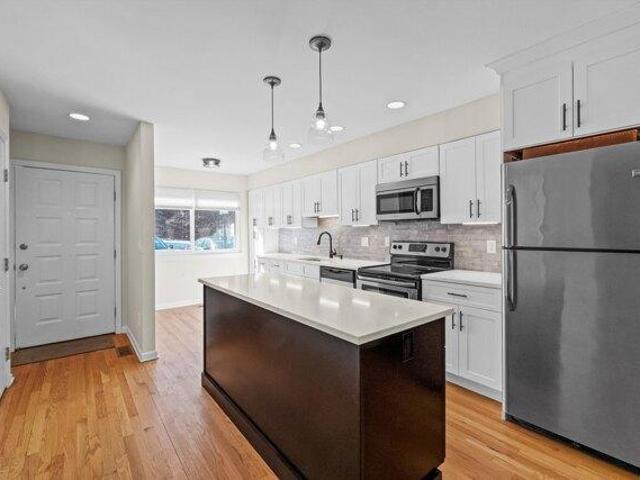 house with 3 bedroom, Bethel CT ES104831010