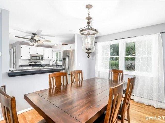 house with 3 bedroom, Bethel CT ES105160103