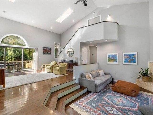 house with 3 bedroom, Beverly MA DLS102409283