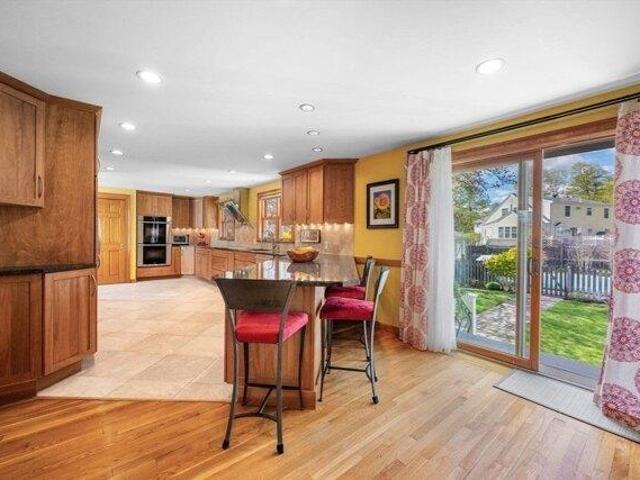 house with 3 bedroom, Beverly MA ES104010776