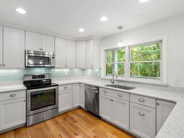 house with 3 bedroom, Beverly MA ES103889245
