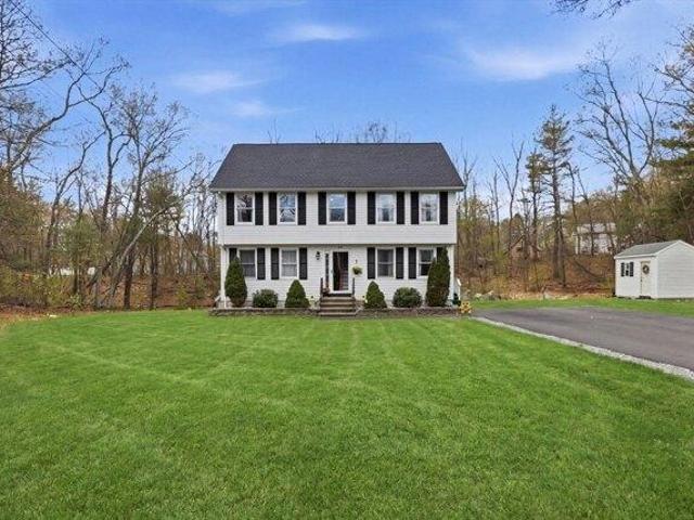 house with 3 bedroom, Billerica MA DS102409305