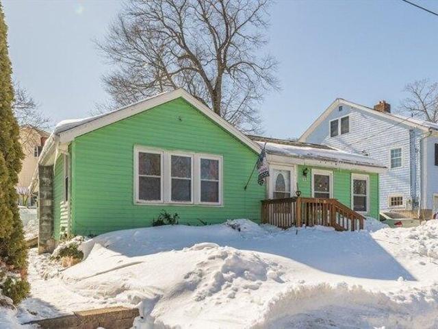 house with 3 bedroom, Billerica MA DS102591595