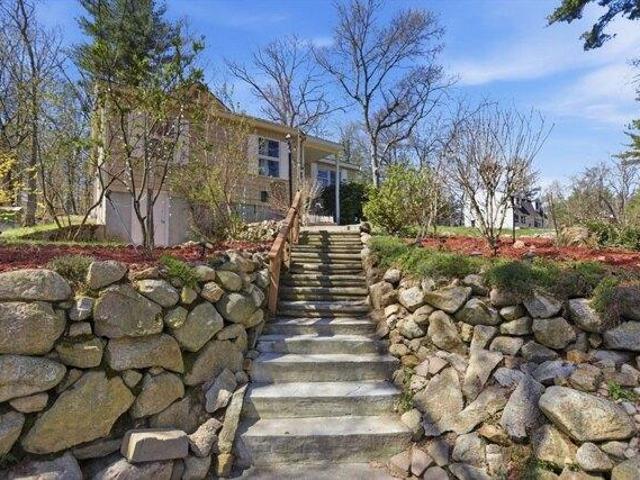 house with 3 bedroom, Billerica MA ES102961626