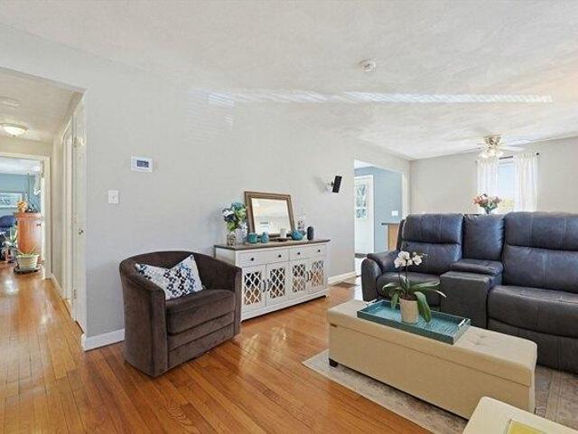 house with 3 bedroom, Billerica MA ES103432066