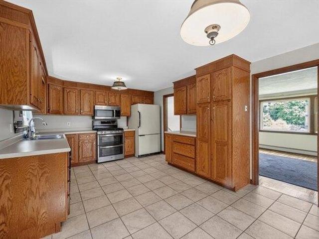 house with 3 bedroom, Billerica MA ES104008769