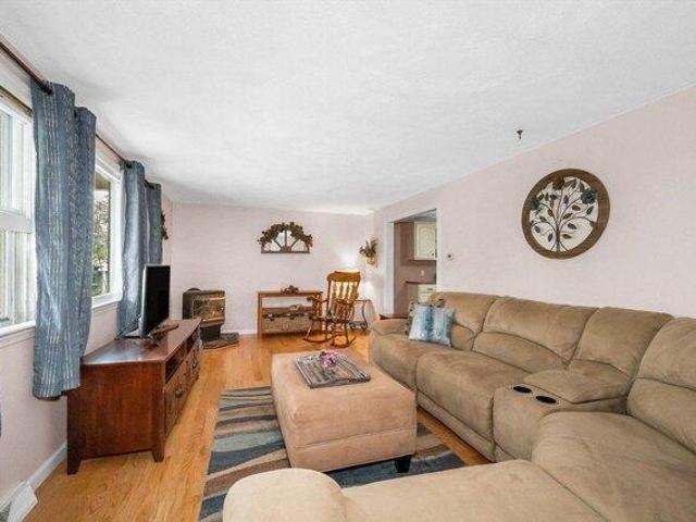 house with 3 bedroom, Billerica MA ES105059050
