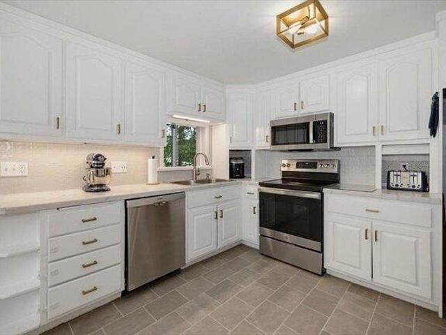 house with 3 bedroom, Billerica MA ES105060766