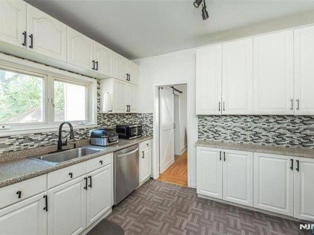 house with 3 bedroom, Bogota NJ ES105611621