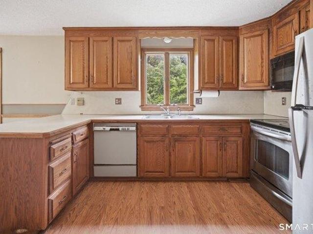 house with 3 bedroom, Bolton CT DLS103101772
