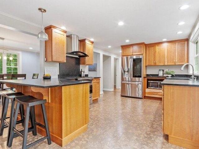 house with 3 bedroom, Bolton MA ES105080757