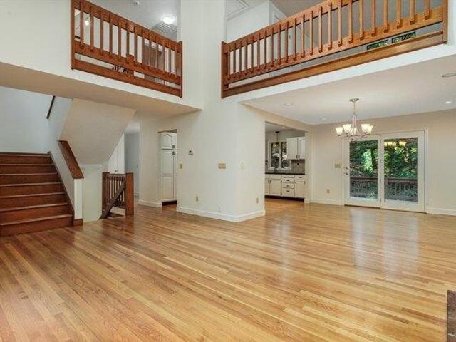 house with 3 bedroom, Bolton MA ES105171949