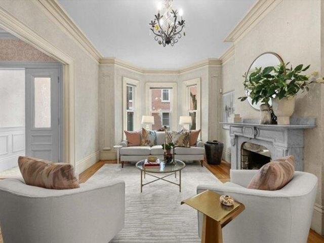 house with 3 bedroom, Boston MA DLS101800796