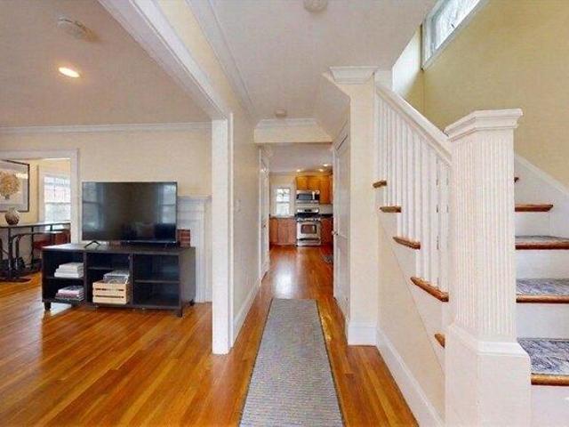 house with 3 bedroom, Boston MA DLS102411401