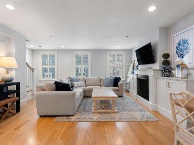 house with 3 bedroom, Boston MA DLS102961858
