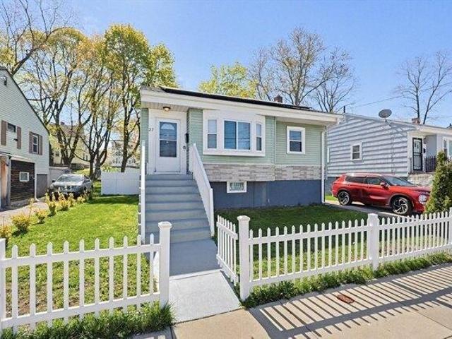 house with 3 bedroom, Boston MA DLS103018650
