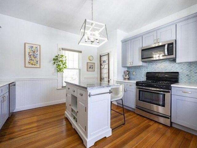house with 3 bedroom, Boston MA DS102479449