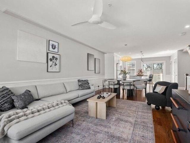 house with 3 bedroom, Boston MA DS102564482
