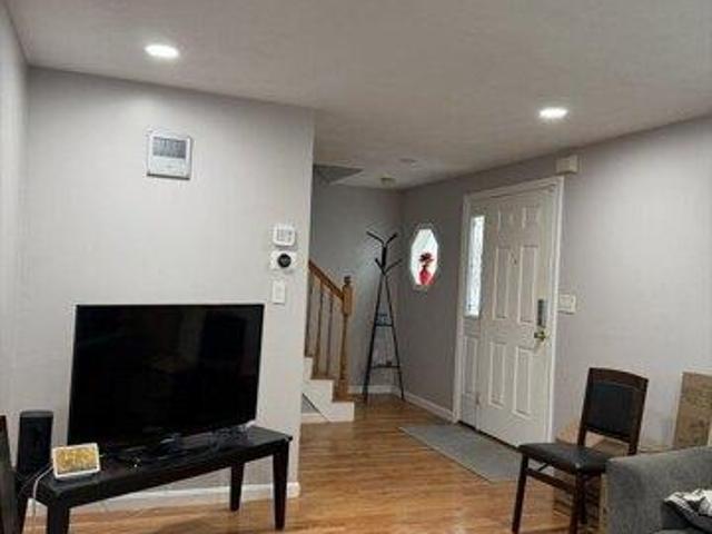 house with 3 bedroom, Boston MA DS102089656