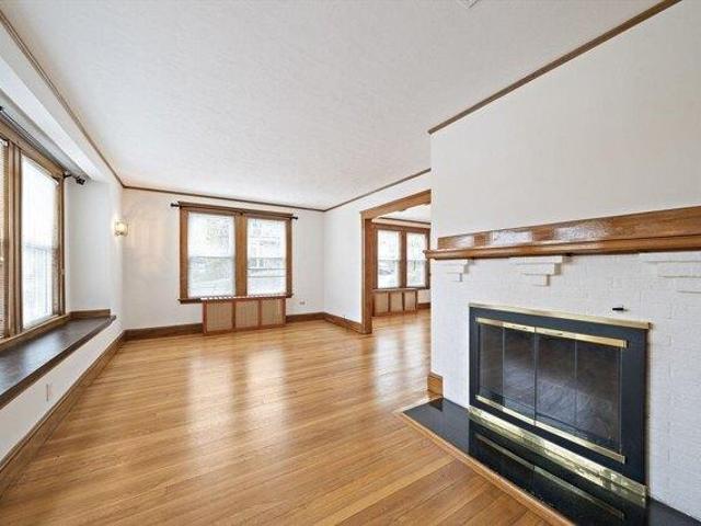 house with 3 bedroom, Boston MA ES102960388