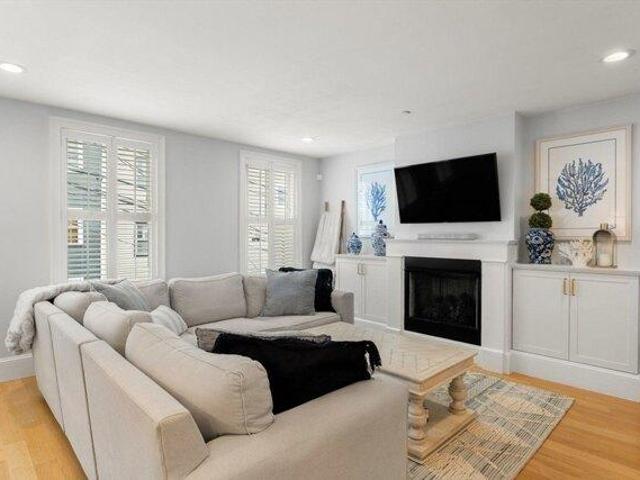 house with 3 bedroom, Boston MA ES102961858