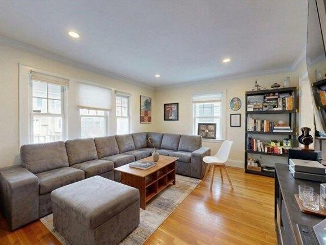 house with 3 bedroom, Boston MA ES103438611