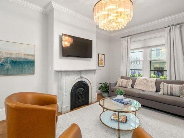 house with 3 bedroom, Boston MA ES103495185