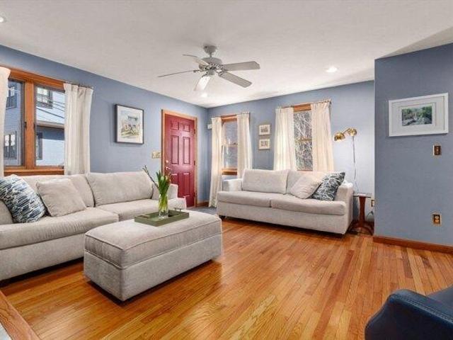 house with 3 bedroom, Boston MA ES103852470