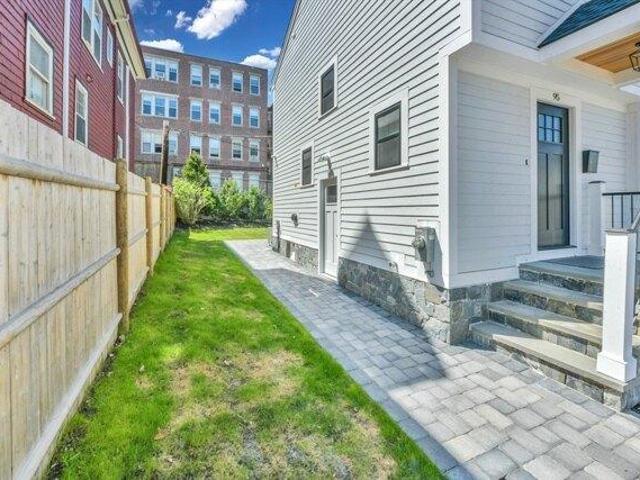 house with 3 bedroom, Boston MA ES103101578
