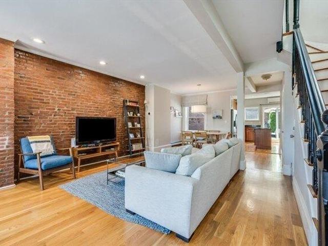 house with 3 bedroom, Boston MA ES103126758