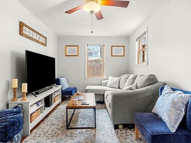 house with 3 bedroom, Boston MA ES103127924