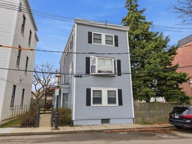 house with 3 bedroom, Boston MA ES103163369