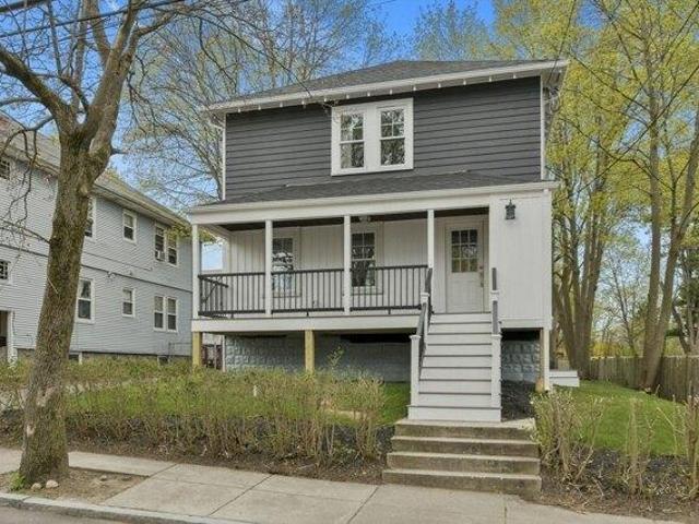 house with 3 bedroom, Boston MA ES104543034