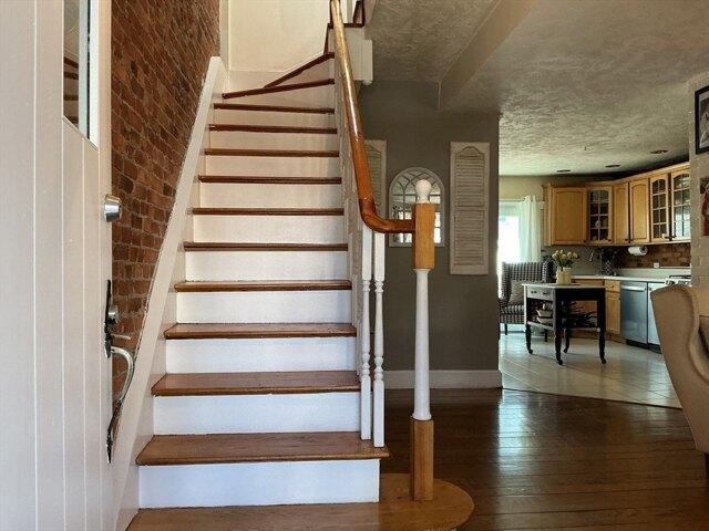house with 3 bedroom, Boston MA ES104757520
