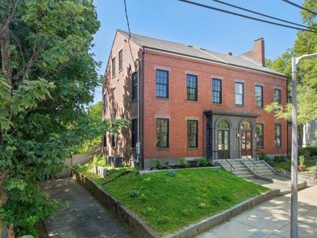 house with 3 bedroom, Boston MA ES104787765