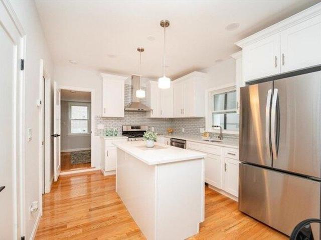 house with 3 bedroom, Boston MA ES104811208