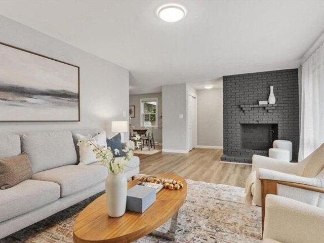 house with 3 bedroom, Boston MA ES104114847