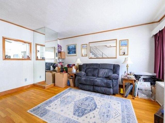 house with 3 bedroom, Boston MA ES104333169