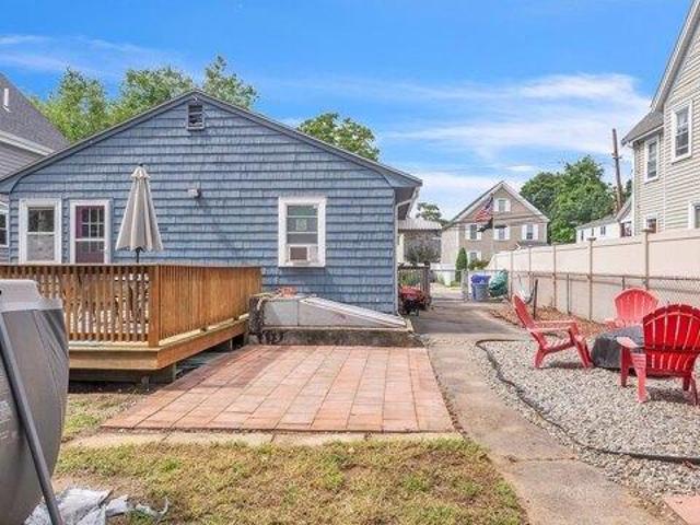 house with 3 bedroom, Boston MA ES105426356