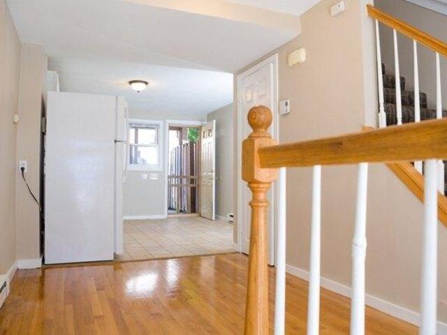 house with 3 bedroom, Boston MA ES105514646