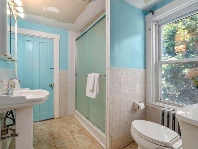 house with 3 bedroom, Boston MA ES105095312