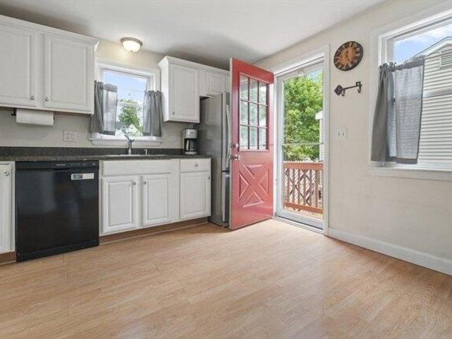 house with 3 bedroom, Boston MA ES105126882