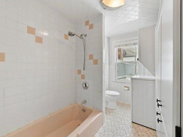 house with 3 bedroom, Boston MA ES105160118