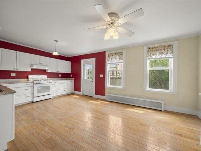 house with 3 bedroom, Boston MA ES105173761