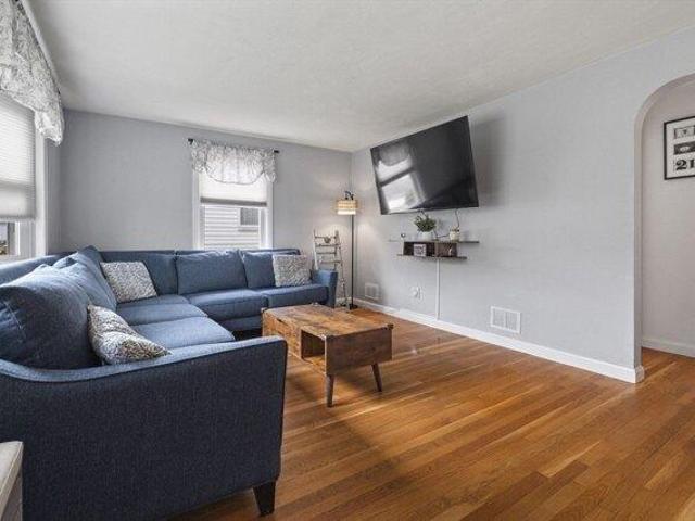 house with 3 bedroom, Boston MA ES105190820