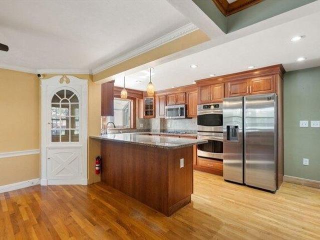 house with 3 bedroom, Boston MA ES105256201