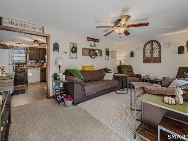 house with 3 bedroom, Bozrah CT DS104376171