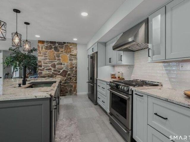 house with 3 bedroom, Bozrah CT ES105116009